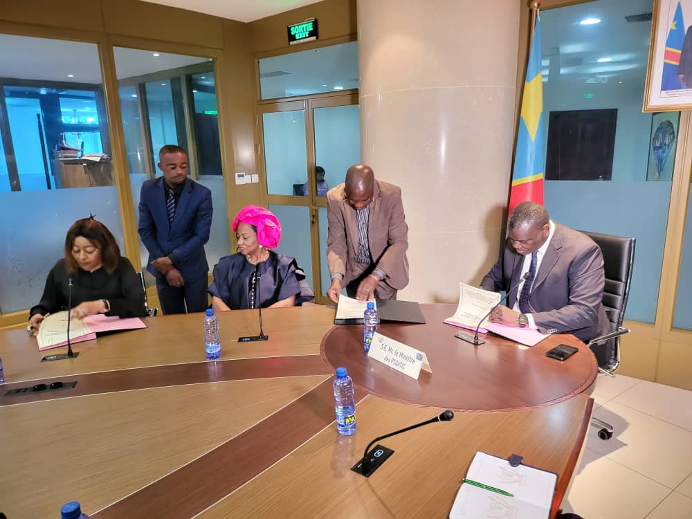 Construction réseau Fibre optique, call center... : Kibassa Maliba ...